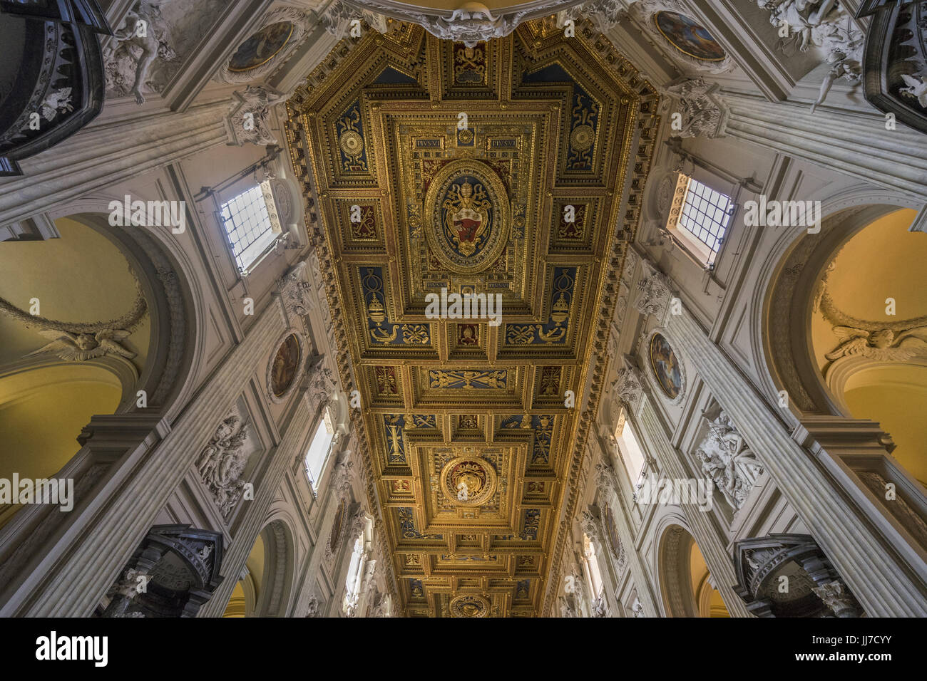 Archbasilica st john lateran -Fotos und -Bildmaterial in hoher ...
