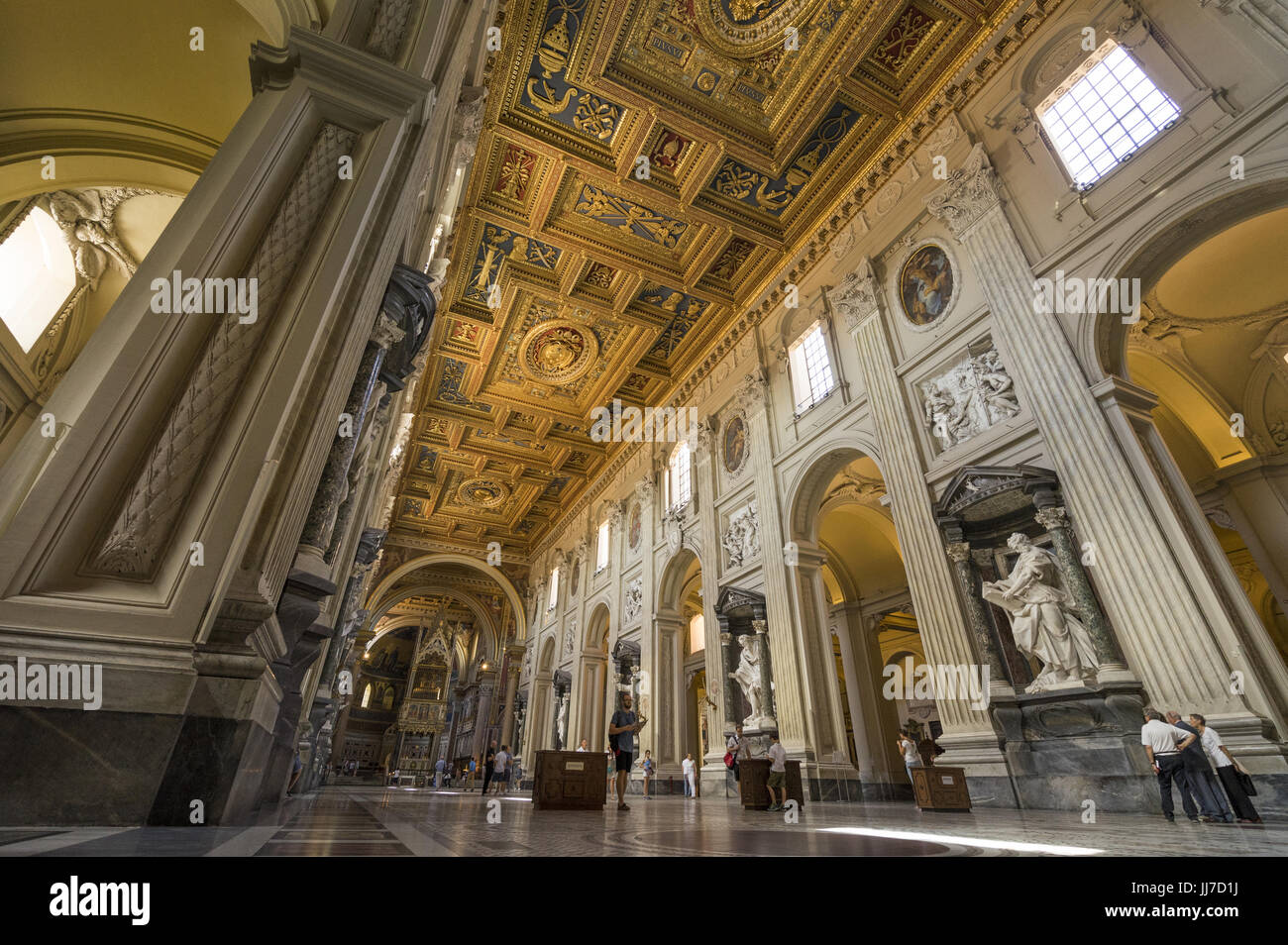 Basilica di San Giovanni in Laterano. Päpstliche Basilika St. Johannes ...