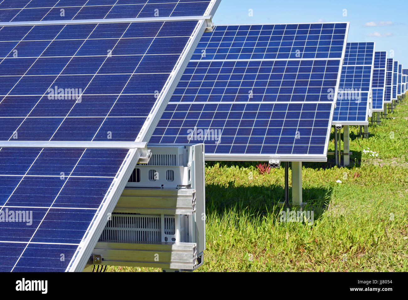 Photovoltaik Feld Stockfotos und -bilder Kaufen - Alamy