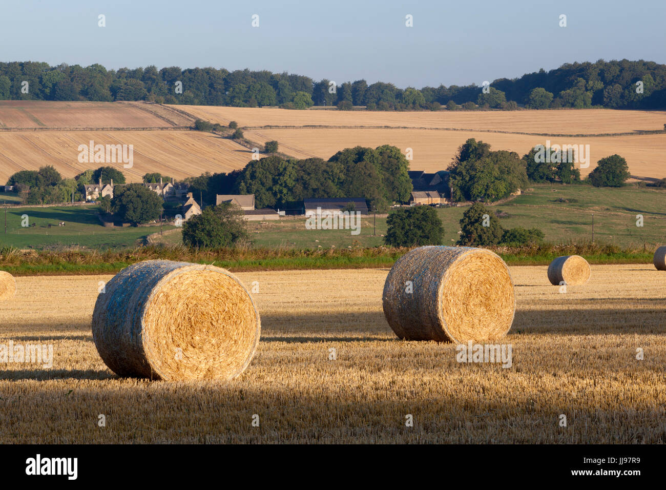 Heuballen und ernte -Fotos und -Bildmaterial in hoher Auflösung – Alamy
