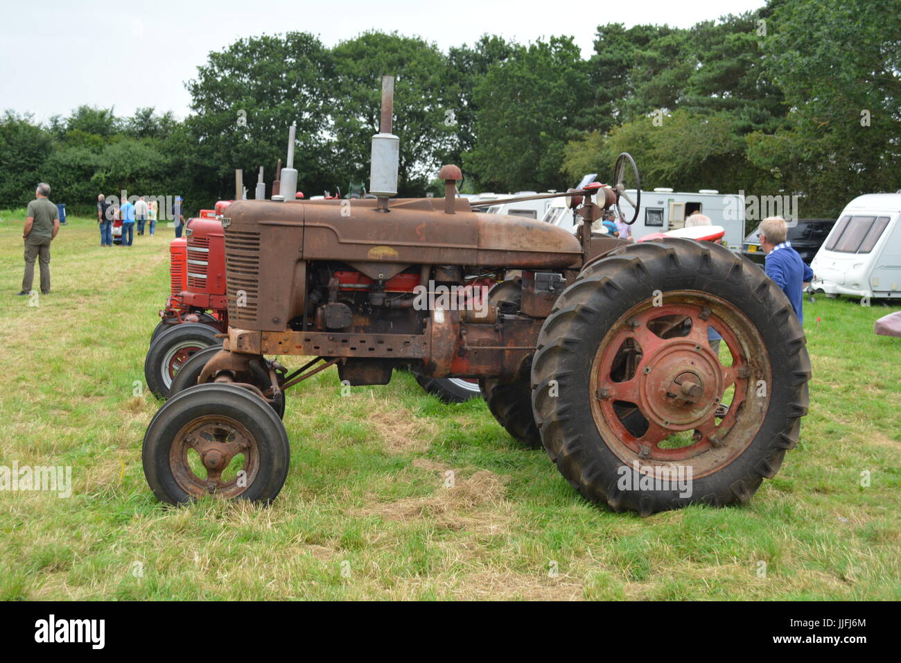 Vintage Traktor restauriert, auf dem Display Stockfotografie - Alamy