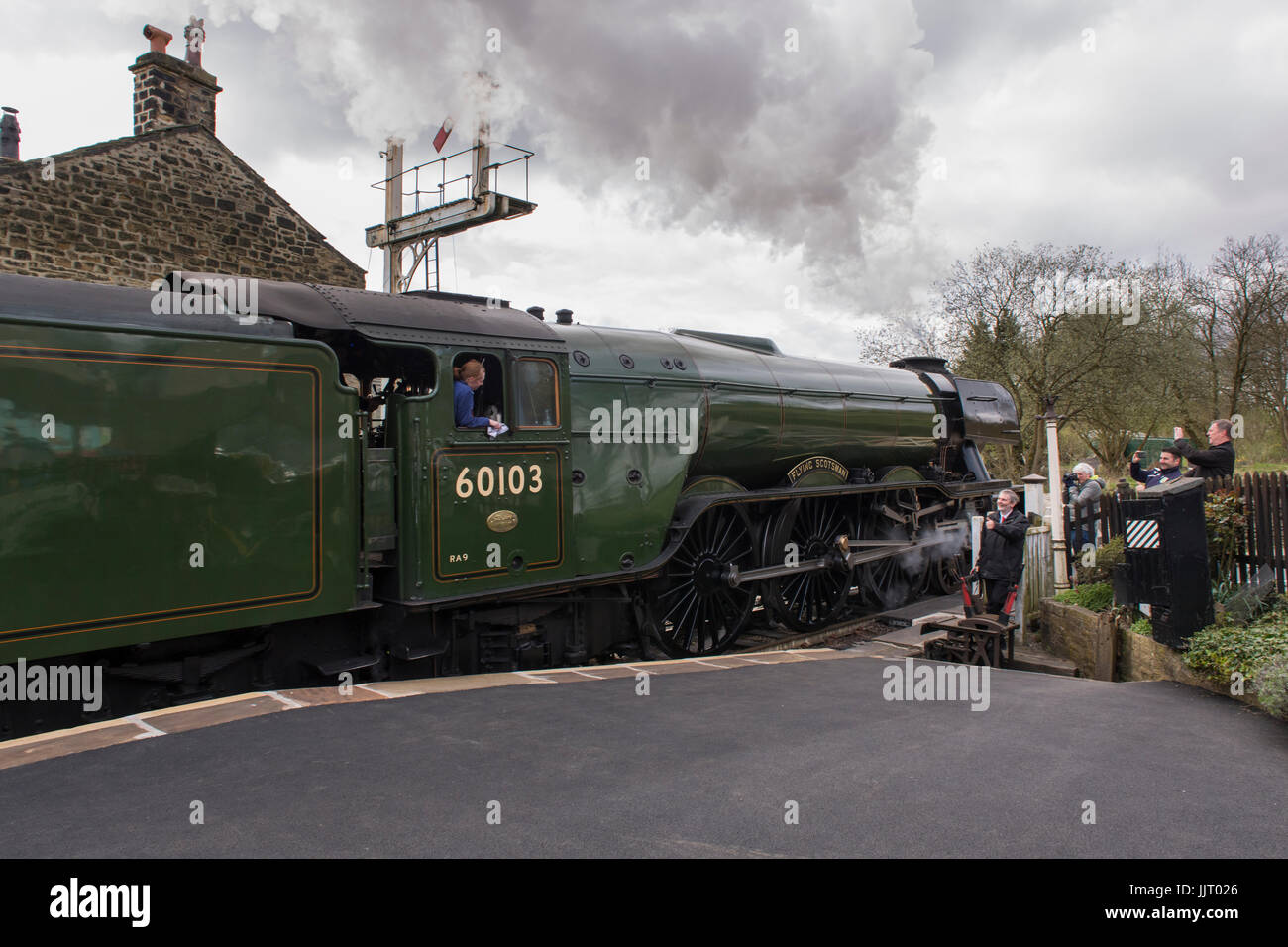 Menschen & iconic Dampflok Lner Klasse A3 60103 Flying Scotsman puffing ...