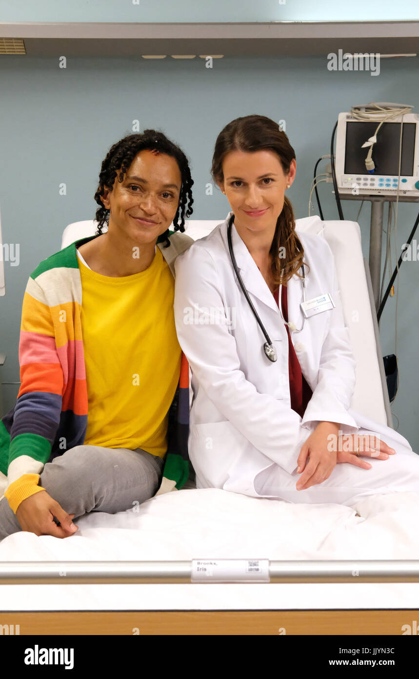 Leipzig, Deutschland. 20. Juli 2017. Die Schauspielerinnen Sarah Masuch ...