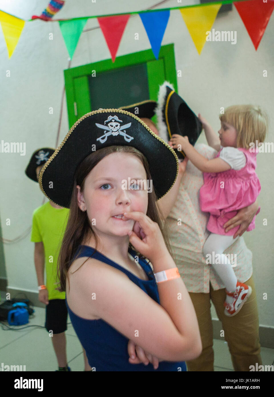 Kinder freude -Fotos und -Bildmaterial in hoher Auflösung – Alamy