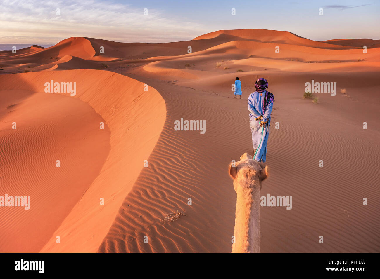 Tuareg wearing turban -Fotos und -Bildmaterial in hoher Auflösung – Alamy