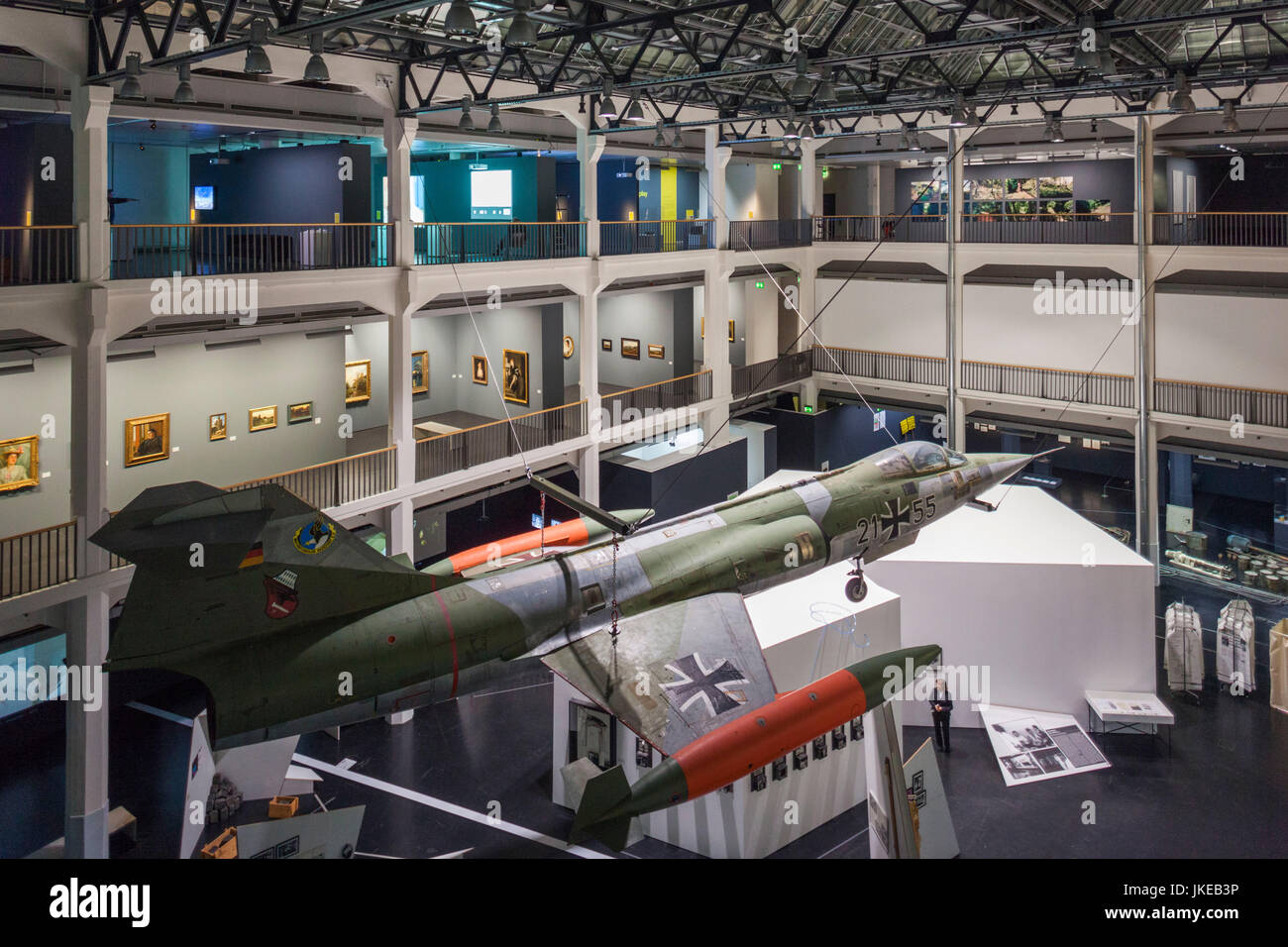 Deutschland, Baden-Württemberg, Karlsruhe, ZKM, Zentrum Für Kunst Und ...