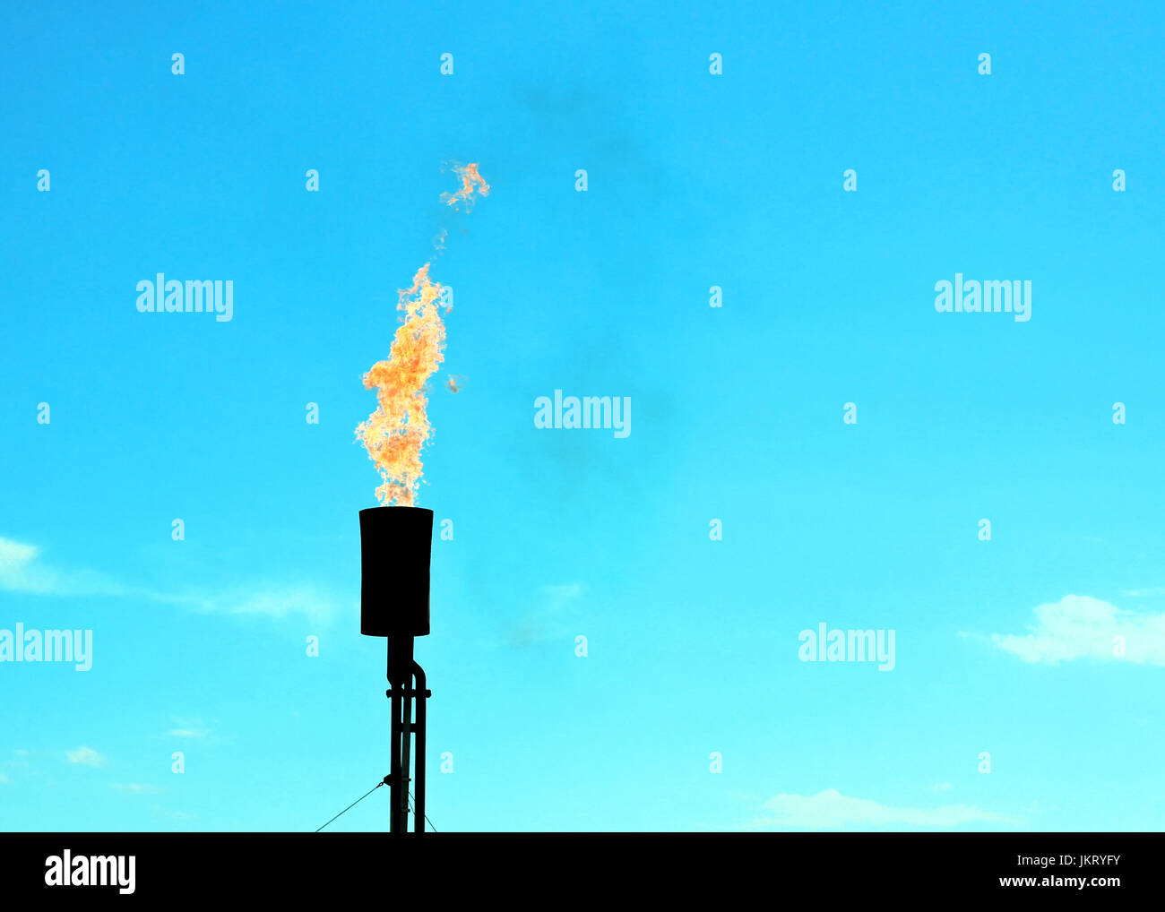 Flare stack -Fotos und -Bildmaterial in hoher Auflösung – Alamy