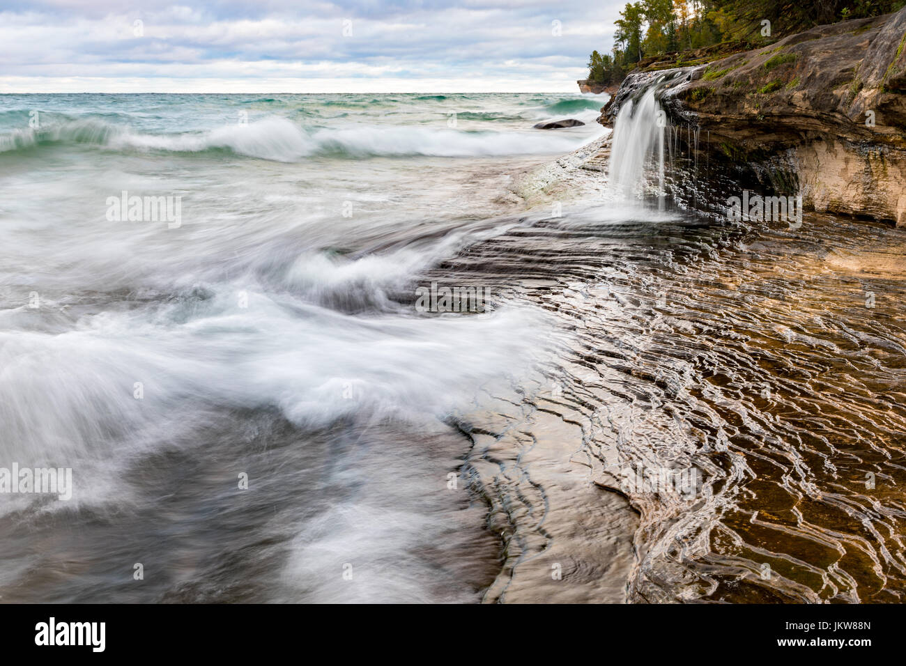 Strand stellte felsen michigan dar -Fotos und -Bildmaterial in hoher ...