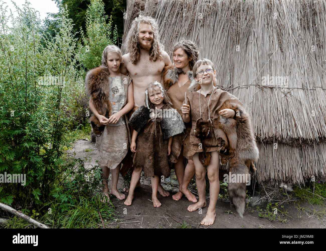 Altsteinzeit leben -Fotos und -Bildmaterial in hoher Auflösung – Alamy