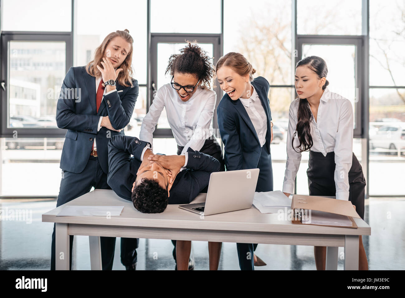 Männer bestrafen -Fotos und -Bildmaterial in hoher Auflösung – Alamy