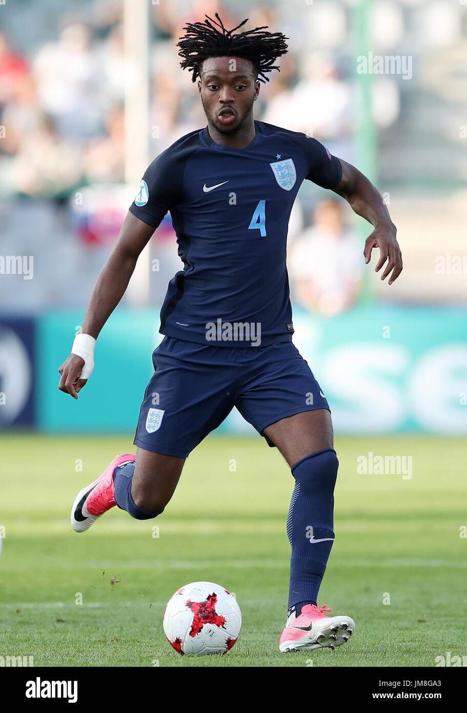 England nathaniel chalobah -Fotos und -Bildmaterial in hoher Auflösung ...