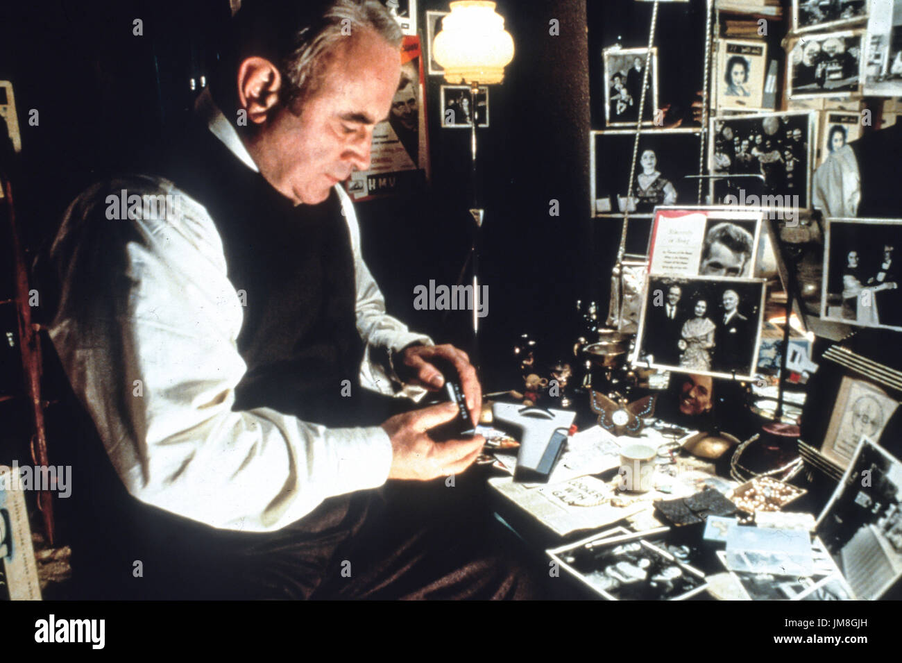 Bob hoskins 1999 -Fotos und -Bildmaterial in hoher Auflösung – Alamy
