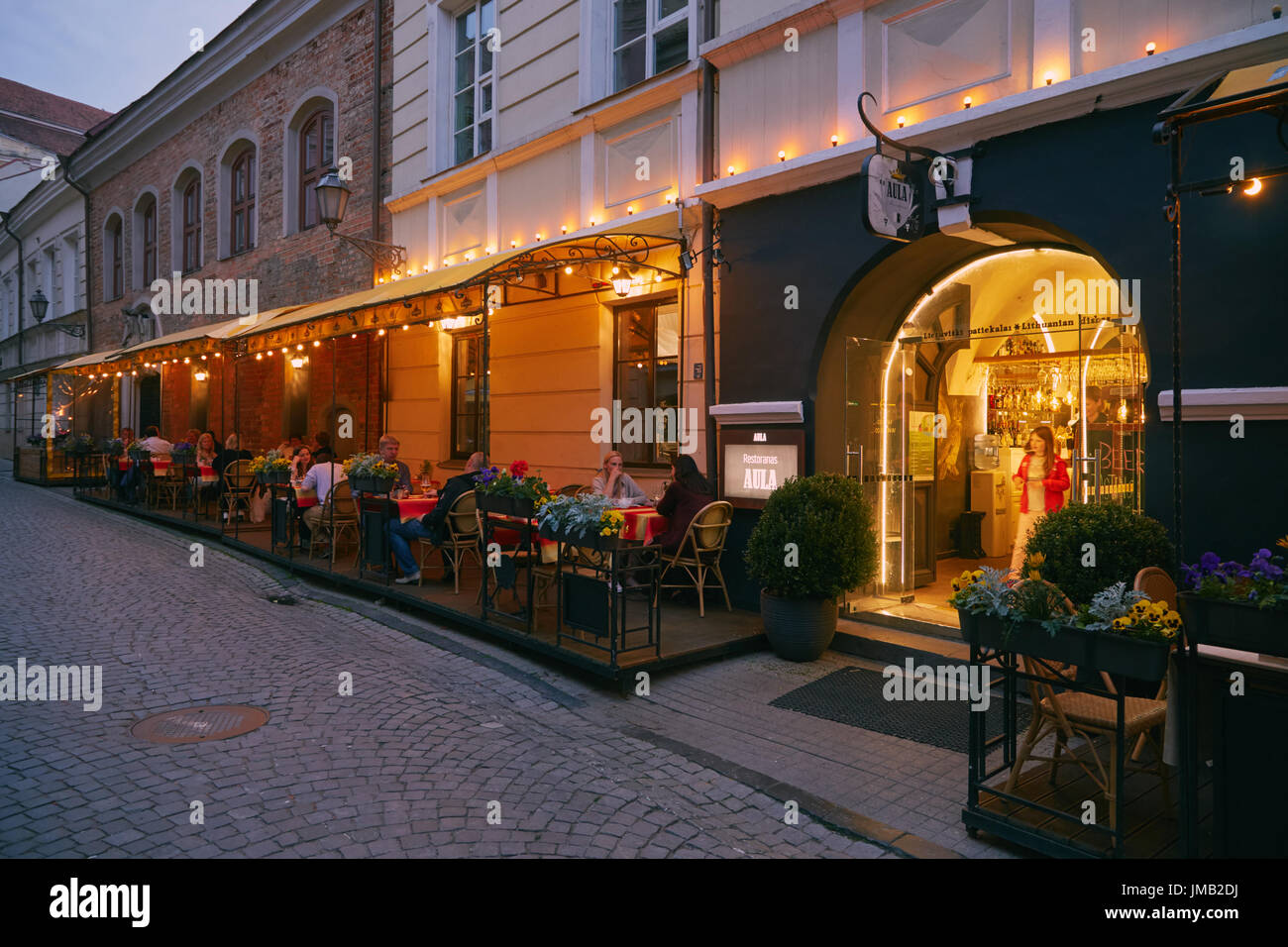 Vilnius cafe summer old town -Fotos und -Bildmaterial in hoher ...