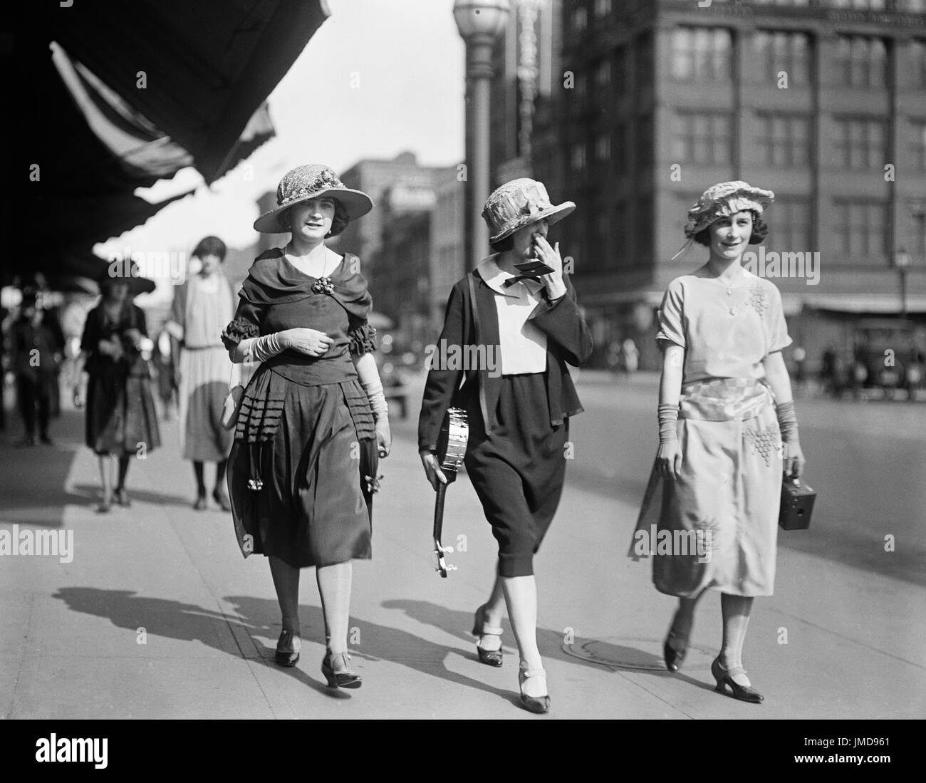 Elegantes 1920er Mode Damen Fotos