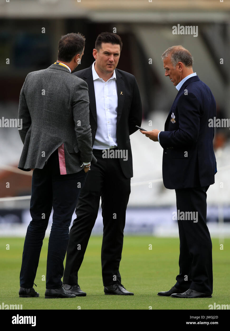 (links-rechts) Michael Vaughan, ehemalige Südafrika Kapitän Graeme ...
