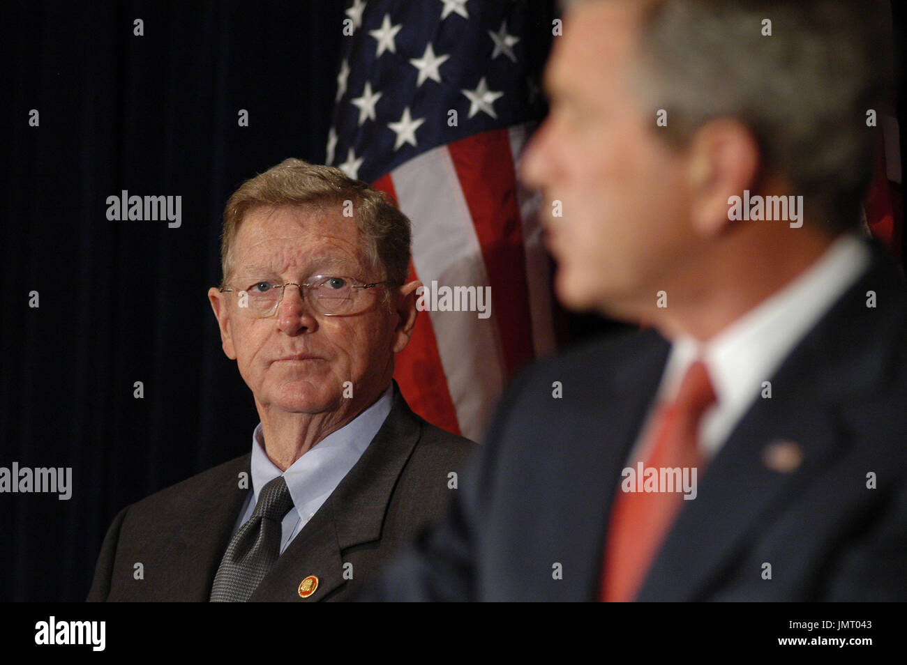 Washington D.C. - 27. März 2006--US-Präsident George W. Bush, Recht ...