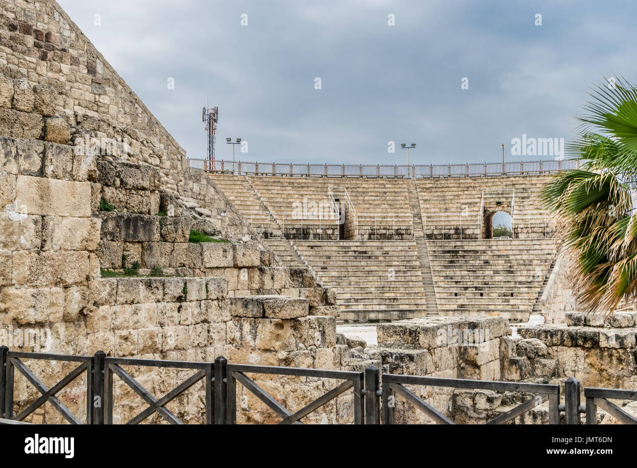 Roman amphitheater caesarea israel -Fotos und -Bildmaterial in hoher ...