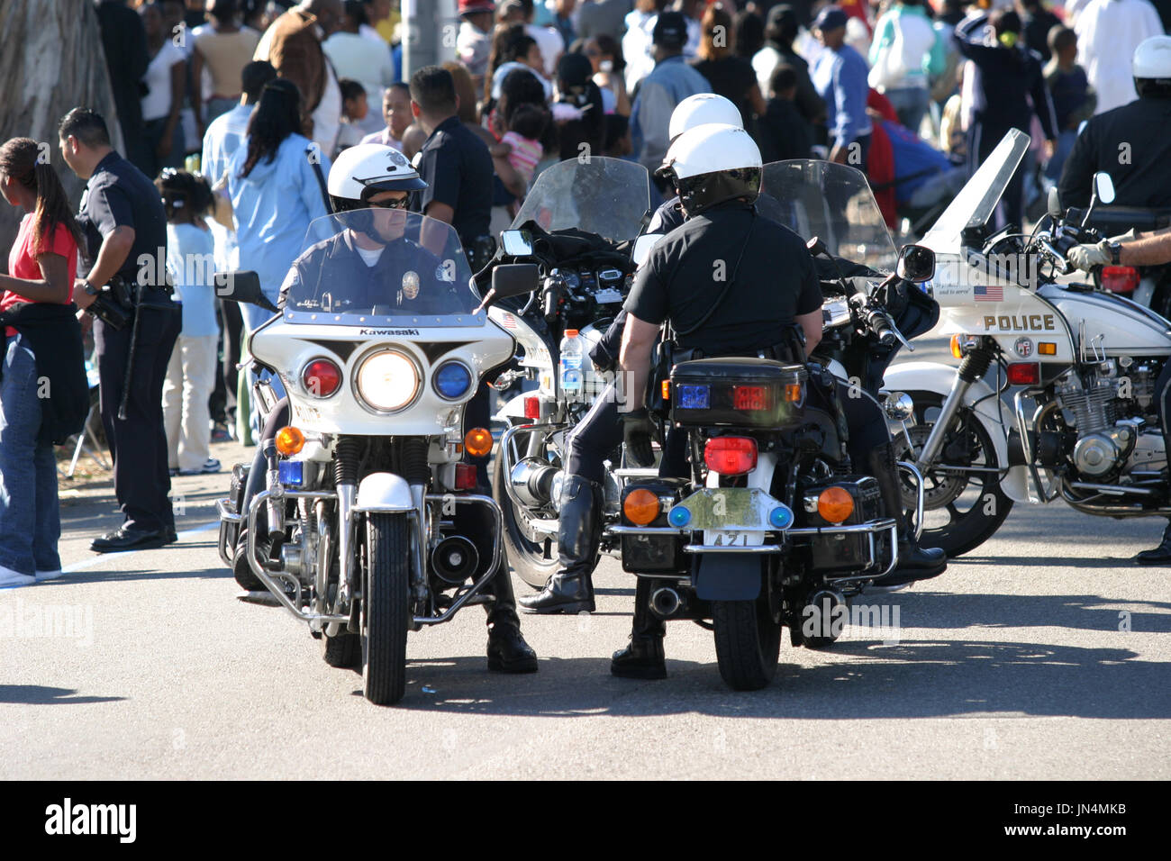 Lapd motorcycle cop -Fotos und -Bildmaterial in hoher Auflösung – Alamy