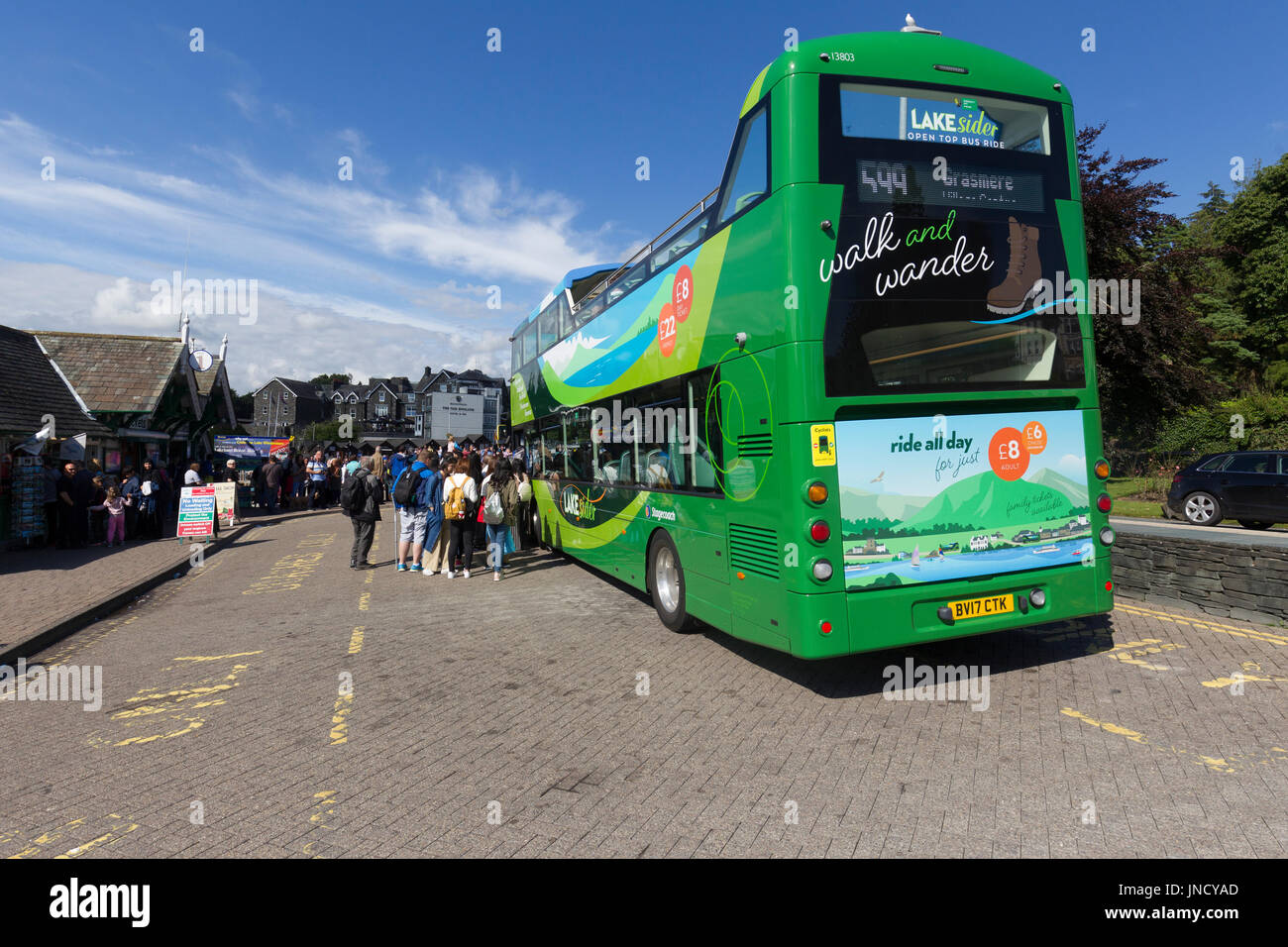 Stagecoach lakesider open top bus -Fotos und -Bildmaterial in hoher ...