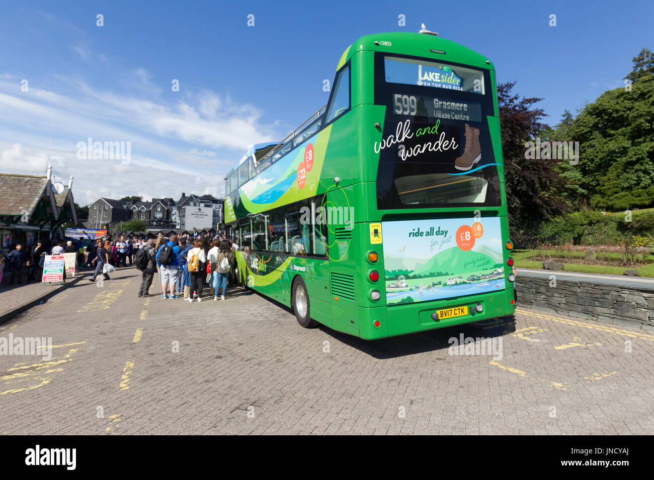 Stagecoach lakesider open top bus -Fotos und -Bildmaterial in hoher ...