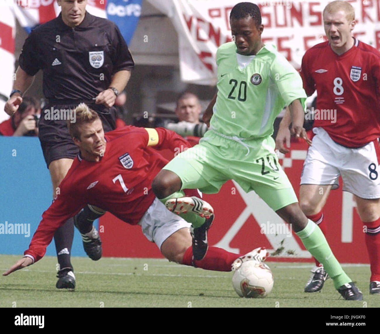 David beckham england 2002 -Fotos und -Bildmaterial in hoher Auflösung – Alamy