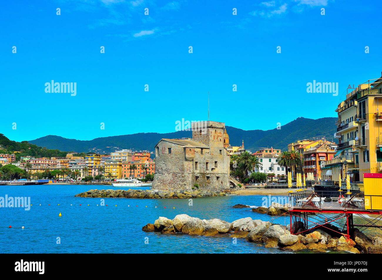 Rapallo beach -Fotos und -Bildmaterial in hoher Auflösung – Alamy