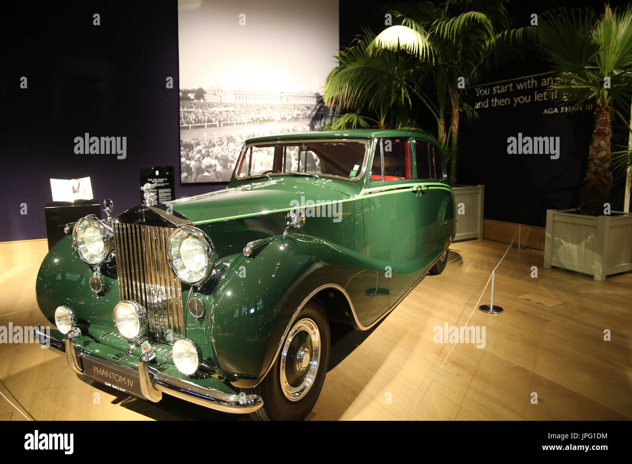 Limousine im ersten weltkrieg -Fotos und -Bildmaterial in hoher ...