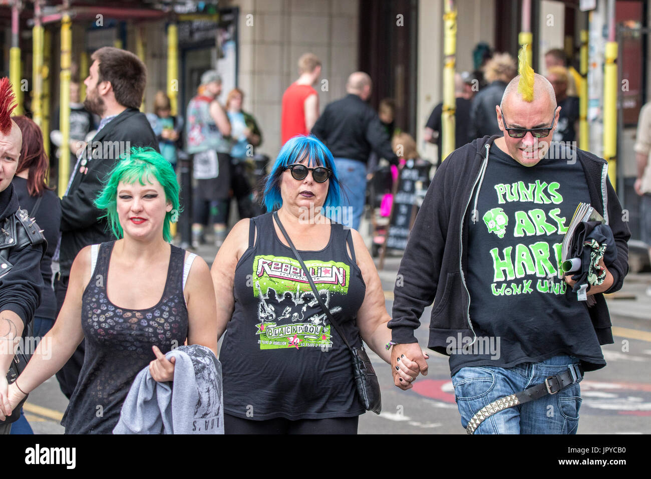 Blackpool punk mohawk -Fotos und -Bildmaterial in hoher Auflösung – Alamy