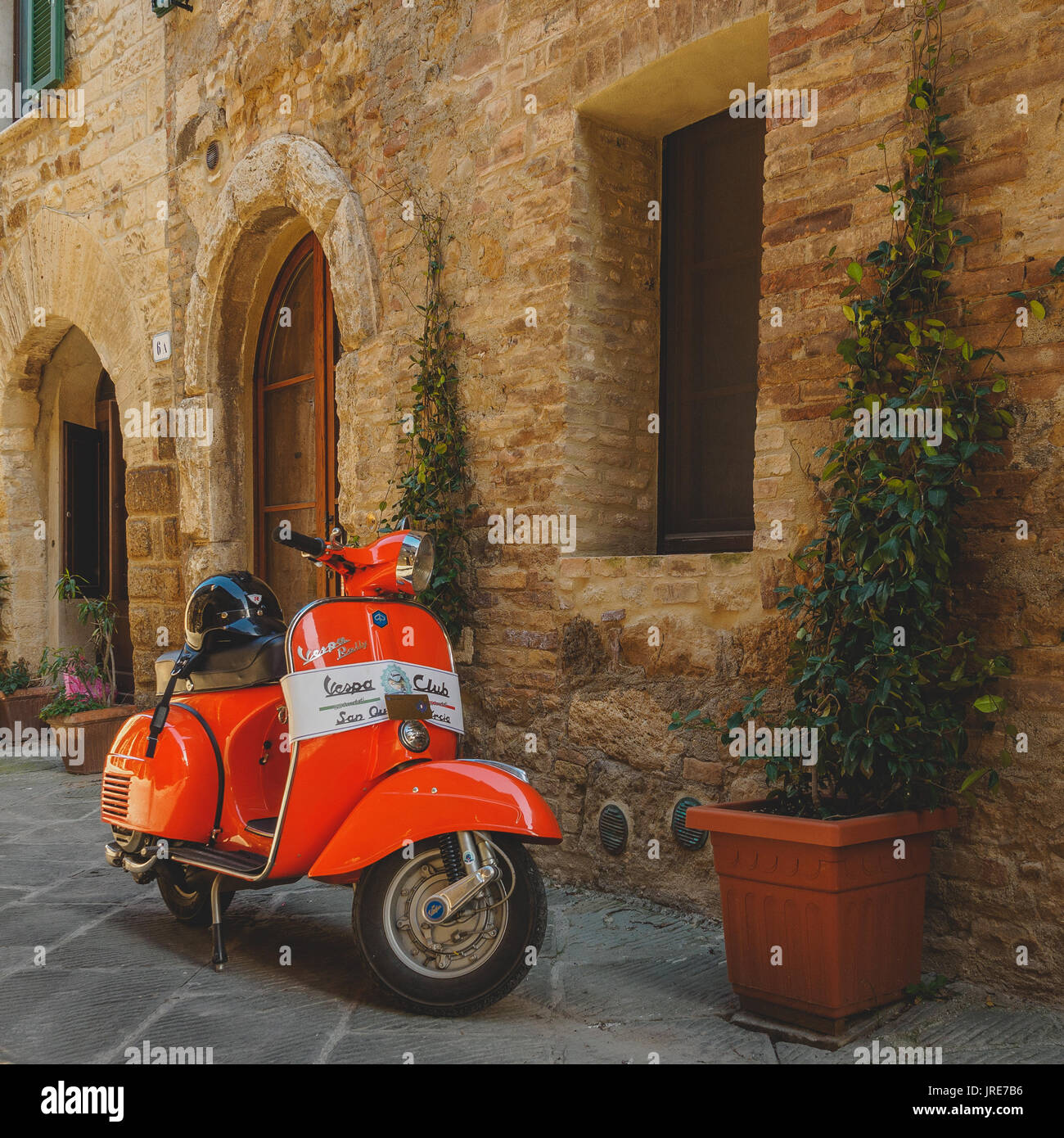 Vespa piaggio -Fotos und -Bildmaterial in hoher Auflösung – Alamy
