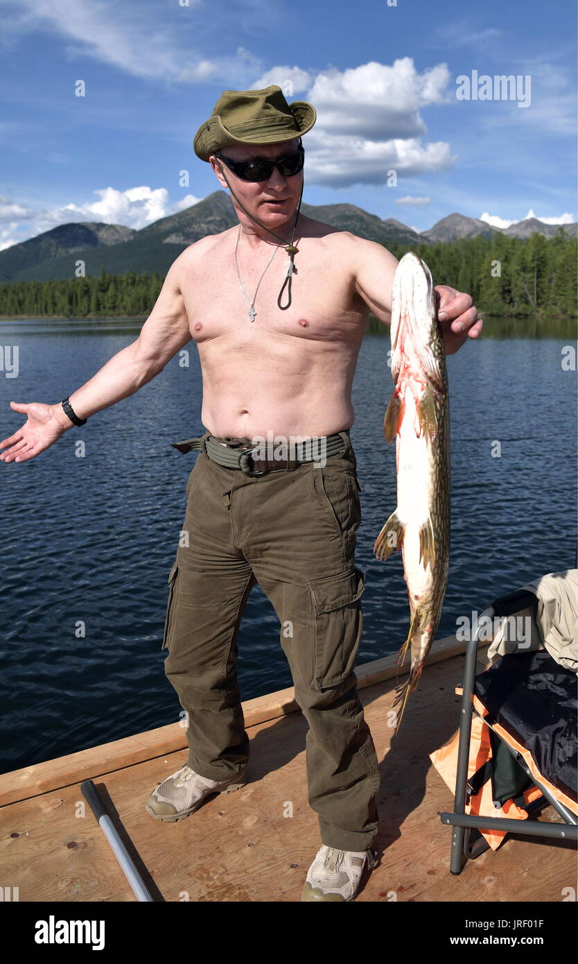 Russian President Vladimir Putin Fishing Stockfotos und -bilder Kaufen ...