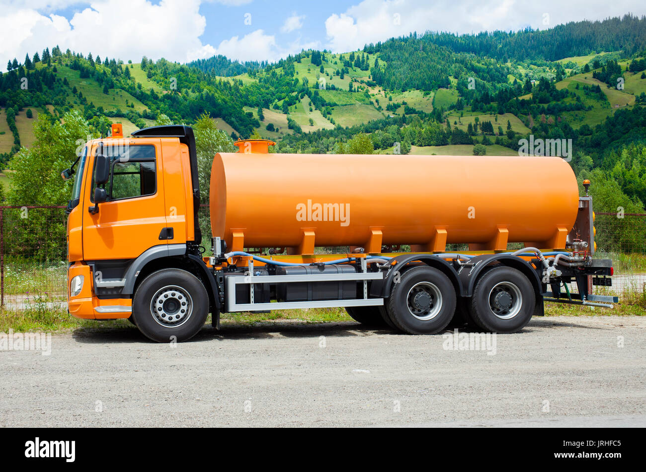 Zisterne lkw -Fotos und -Bildmaterial in hoher Auflösung – Alamy