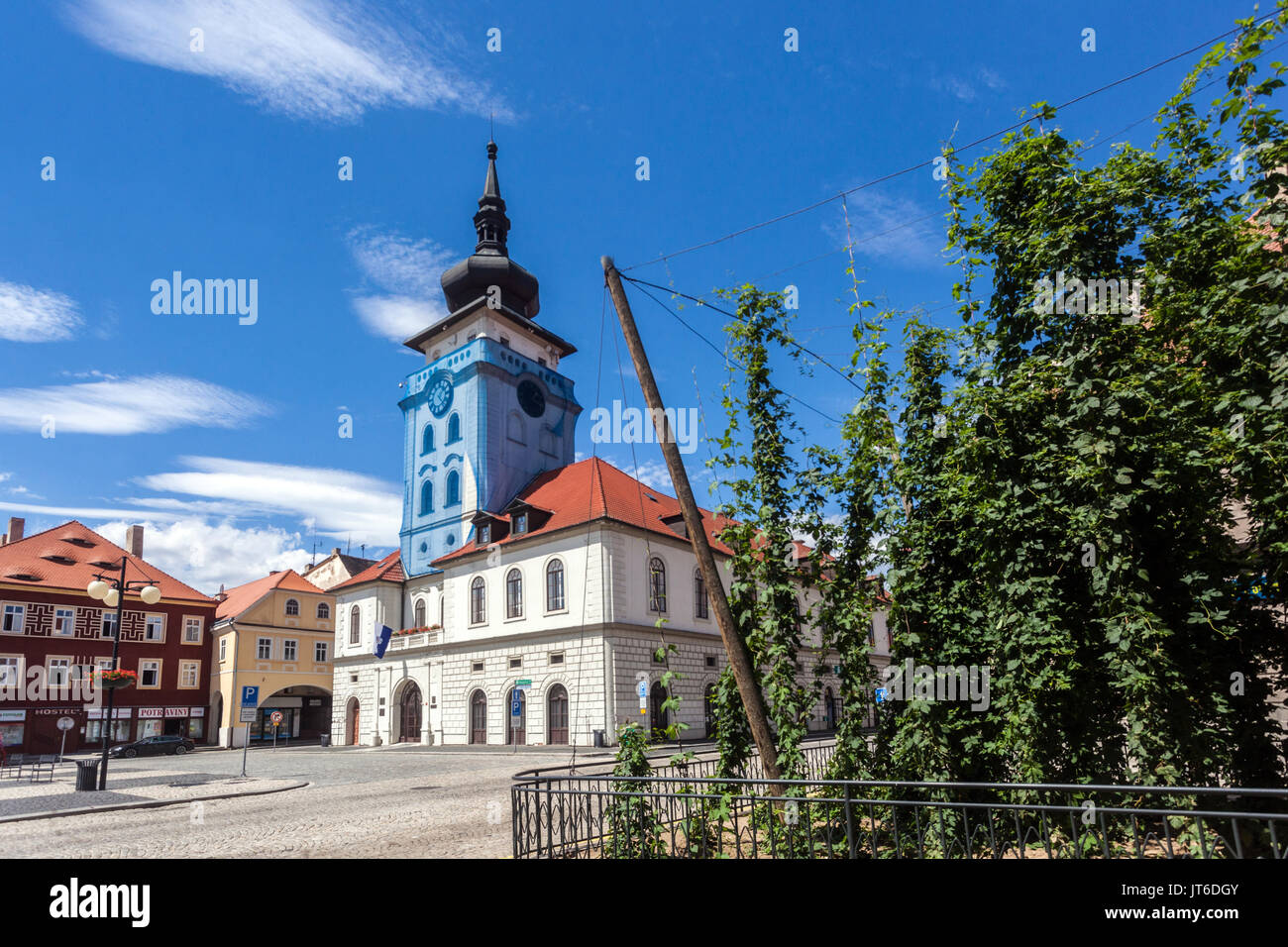 Hopfenfeld am Hauptplatz, Stadt Zatec, tschechische Stadt, Hopfen ...