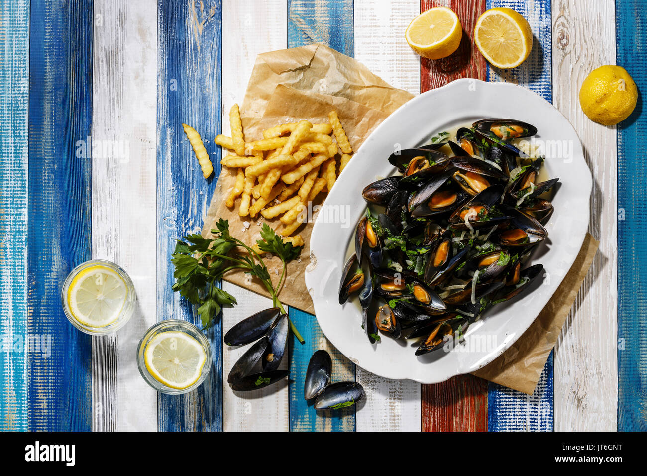 Muscheln und Pommes Stockfotos und -bilder Kaufen - Alamy