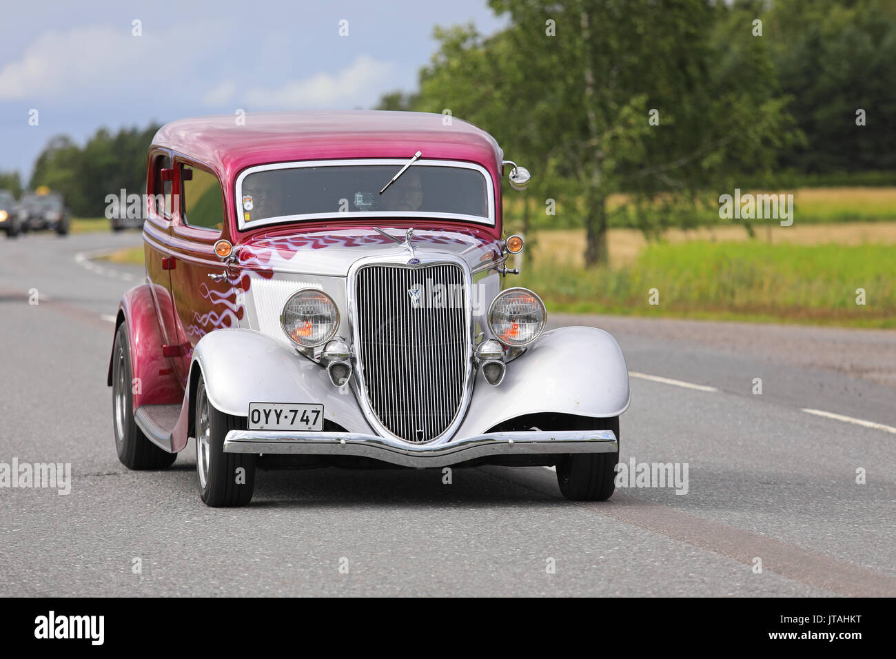 Hot rod mit flammen -Fotos und -Bildmaterial in hoher Auflösung – Alamy