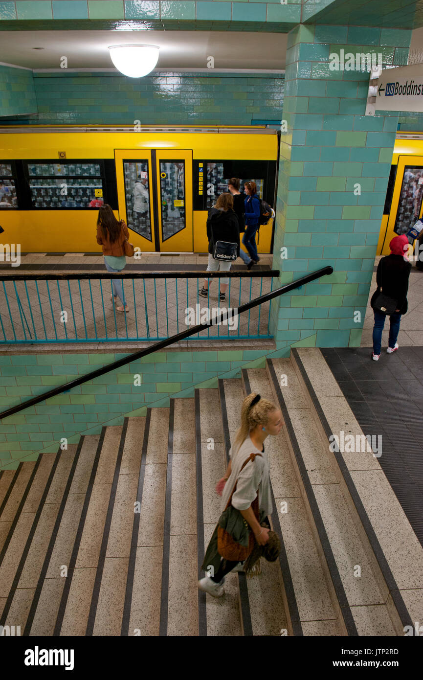 U bahn u bahn alexanderplatz berlin -Fotos und -Bildmaterial in hoher Auflösung - Seite 3 - Alamy