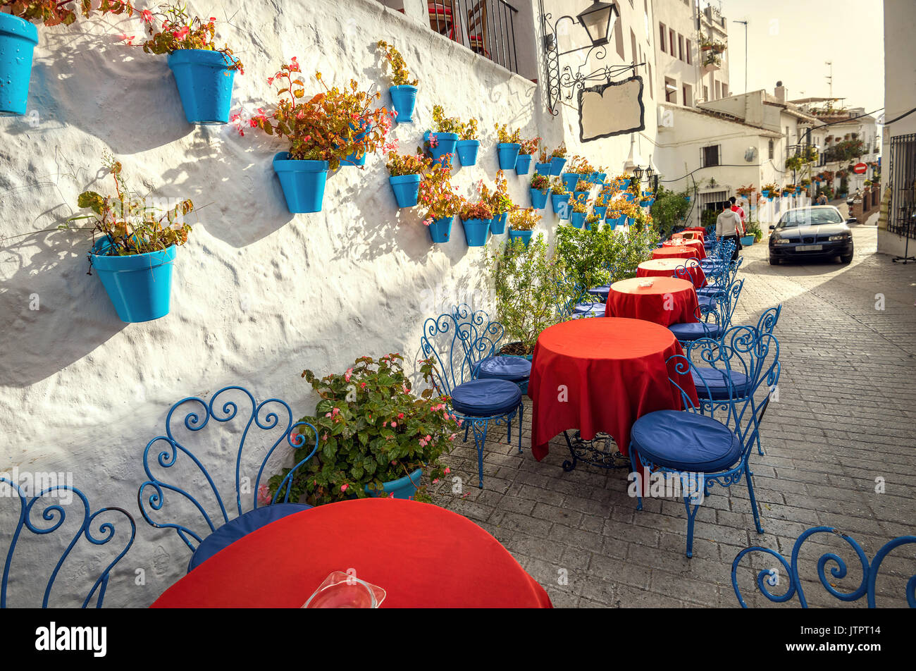 Costa del sol andalusien spanien rote blumen -Fotos und -Bildmaterial ...