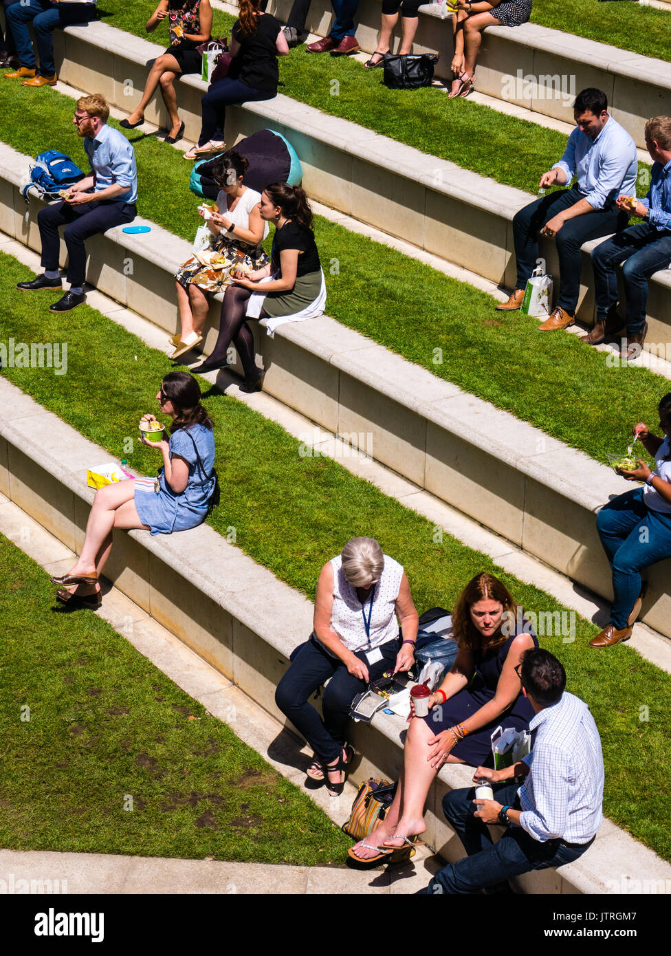 Sheldon square amphitheater -Fotos und -Bildmaterial in hoher Auflösung ...