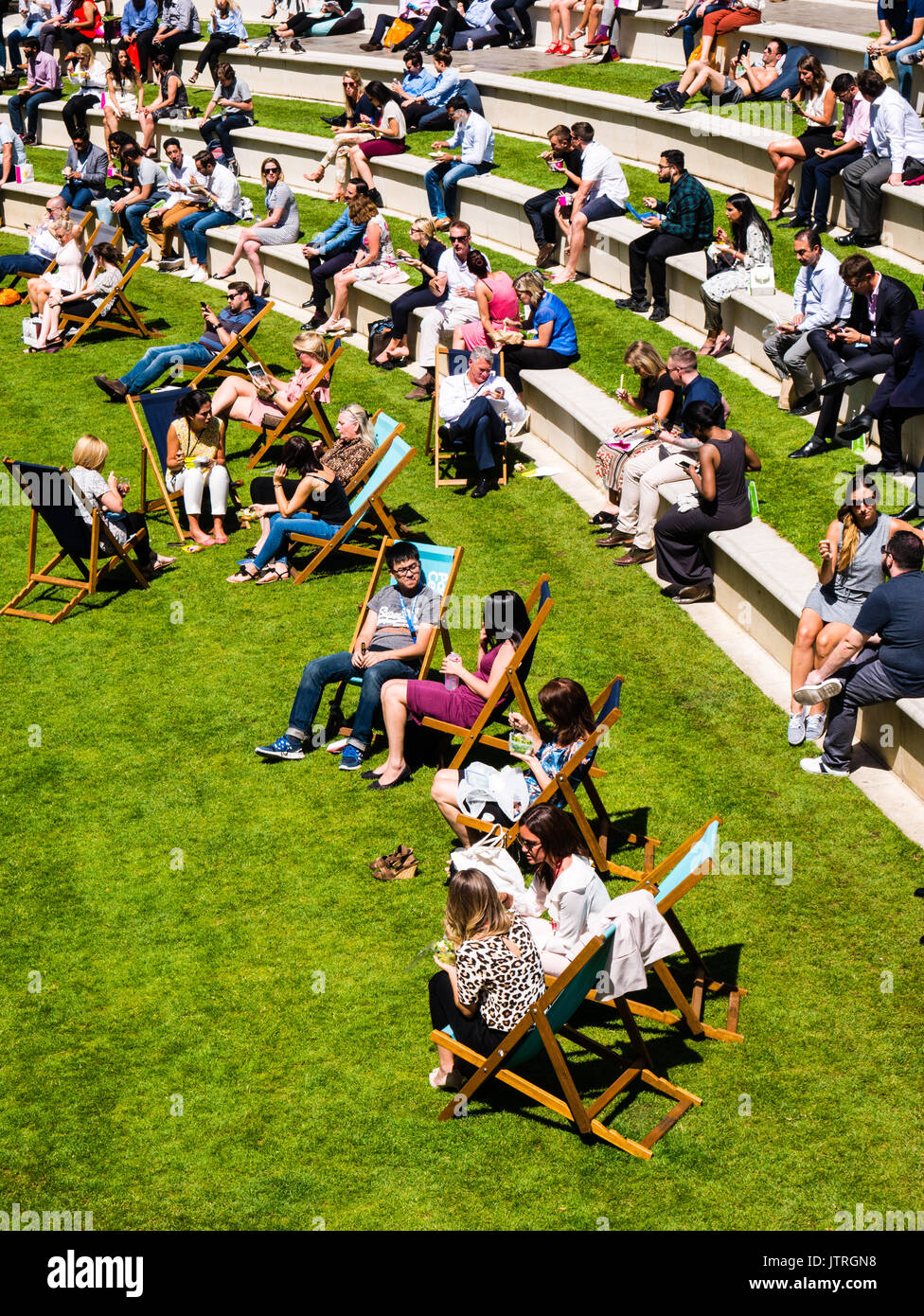 Sheldon Square Amphitheater, Paddington Central, Paddington ...