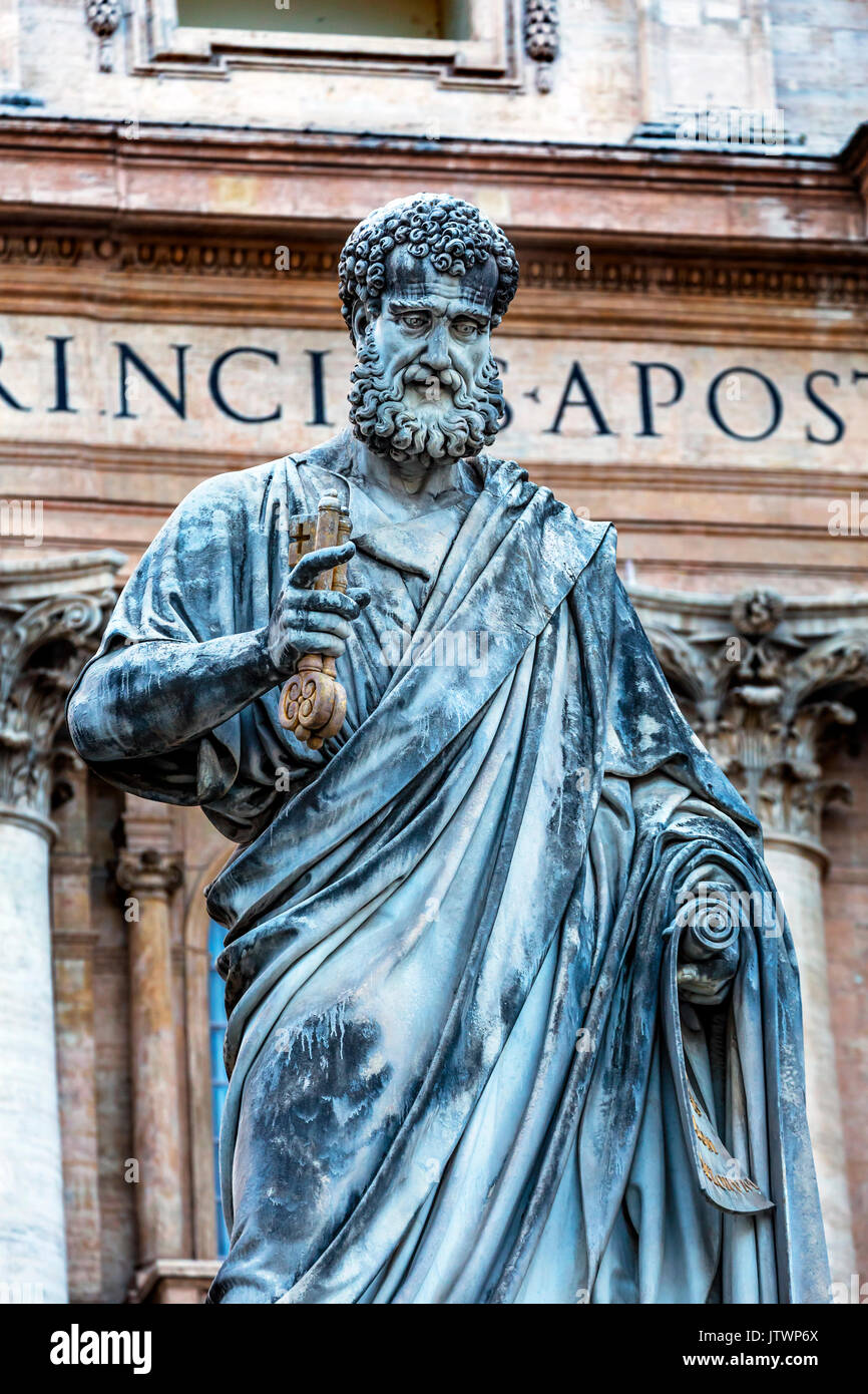 Der heilige Petrus die Schlüssel Statue der Petersdom Vatikan Rom ...