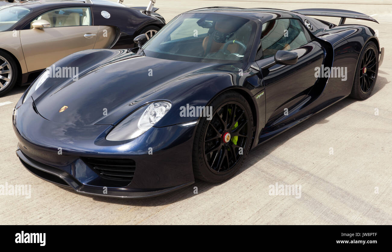 Porsche 918 e hybrid -Fotos und -Bildmaterial in hoher Auflösung – Alamy