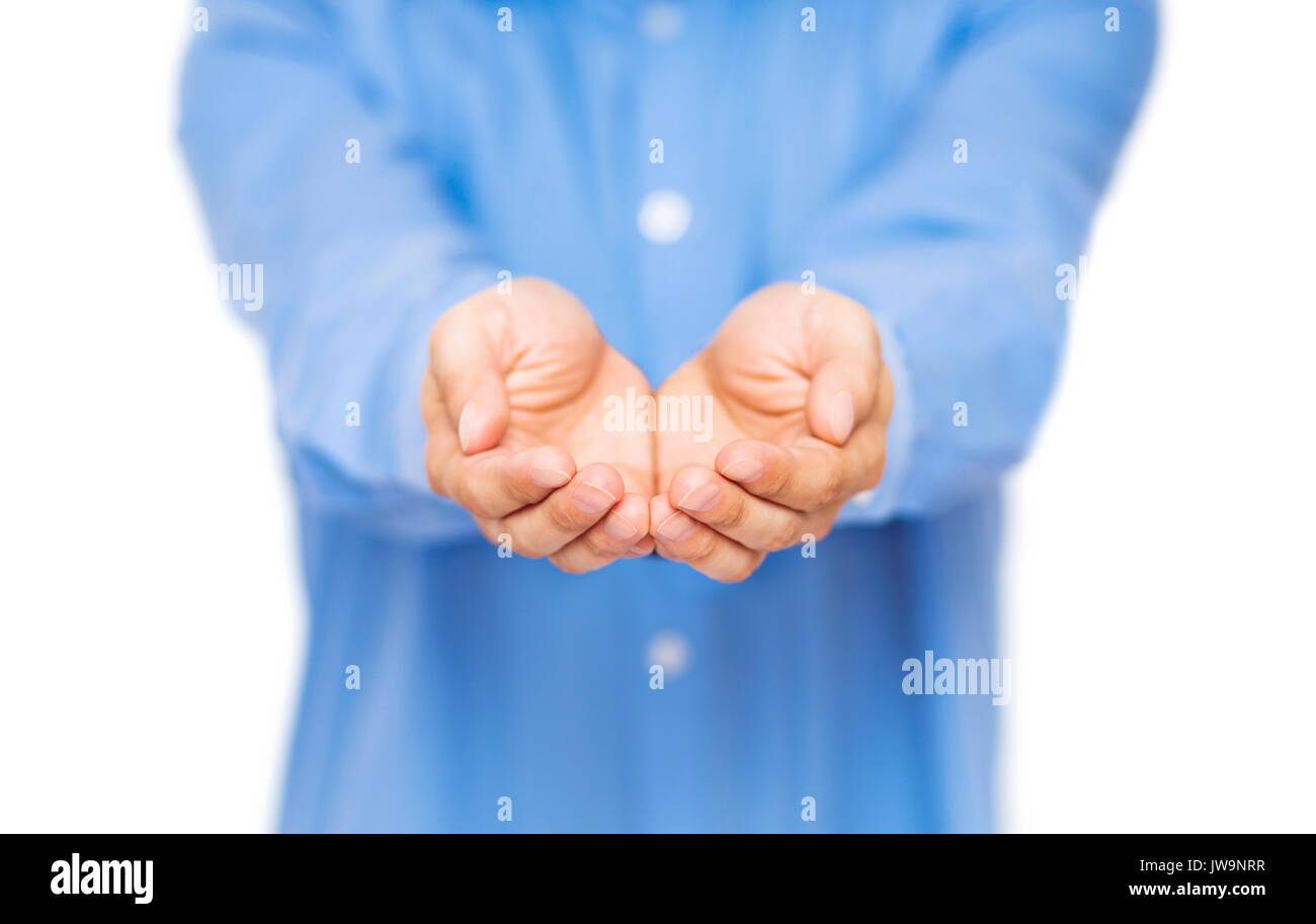 Gebende hände -Fotos und -Bildmaterial in hoher Auflösung – Alamy