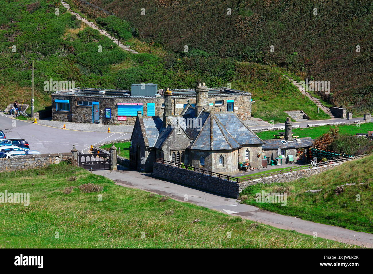 Seaside house walled garden in -Fotos und -Bildmaterial in hoher ... Seaside house walled garden in -Fotos und -Bildmaterial in hoher ...