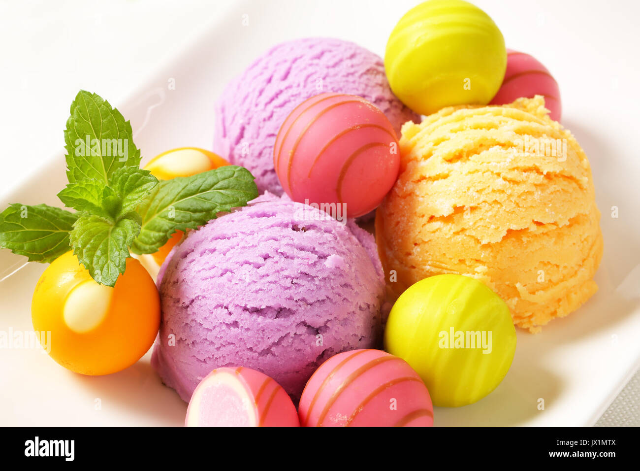 Fruit Bonbons Stockfotos & Fruit Bonbons Bilder - Alamy