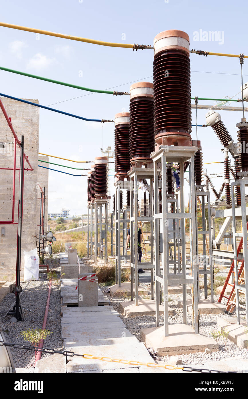 Elektrischer isolator -Fotos und -Bildmaterial in hoher Auflösung ...