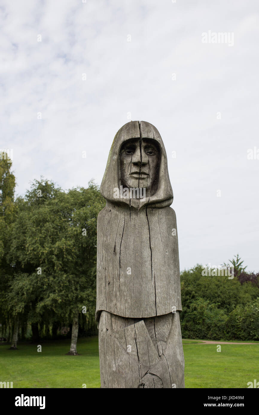 "Vater", und die Eiche Skulptur von Künstlerin Helena Stylianides, in ...
