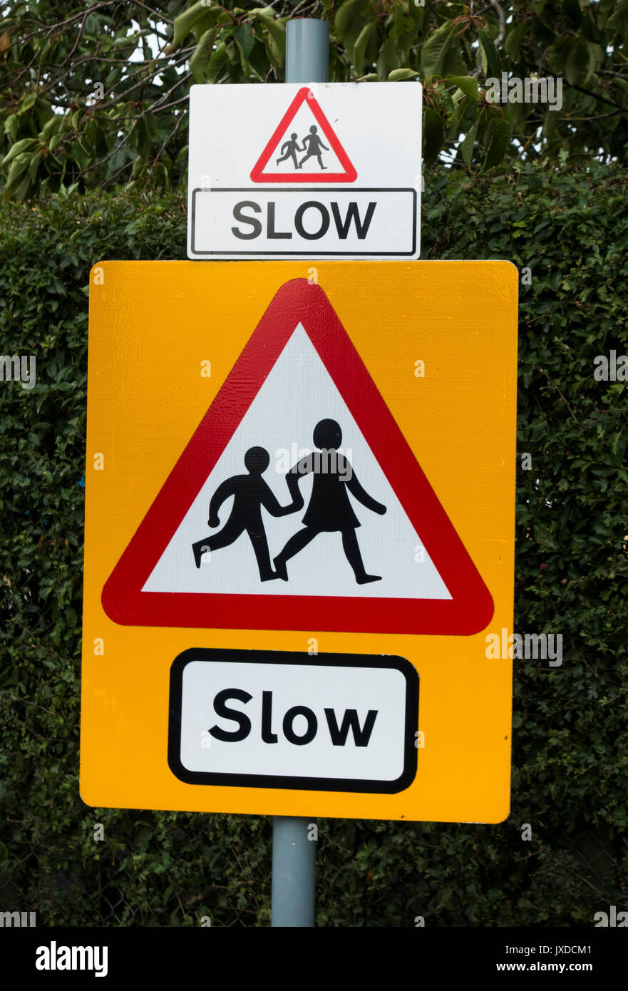 Watch your speed sign -Fotos und -Bildmaterial in hoher Auflösung – Alamy