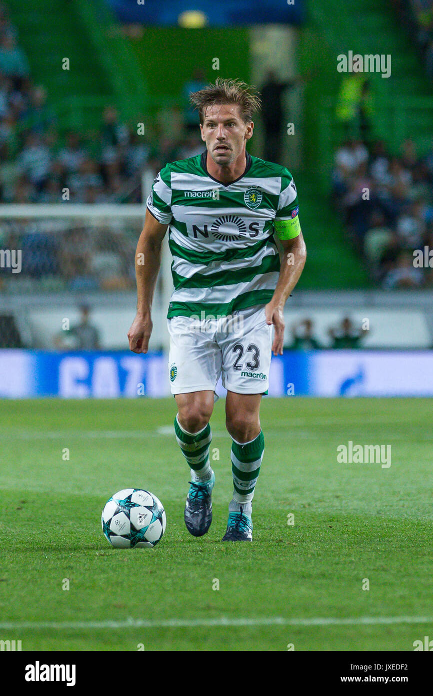 Lissabon, Portugal. 15 Aug, 2017. Sportings Mittelfeldspieler aus ...