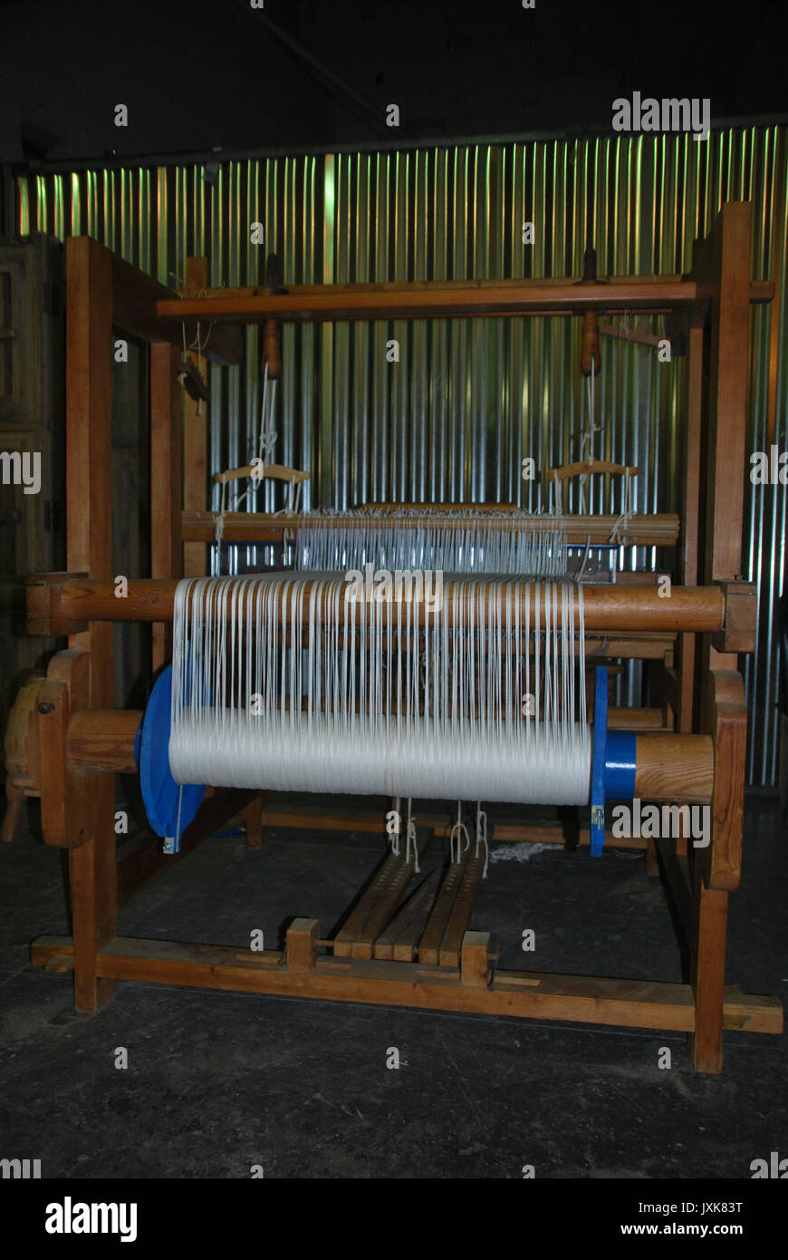 Industrieller holzwebstuhl -Fotos und -Bildmaterial in hoher Auflösung – Alamy