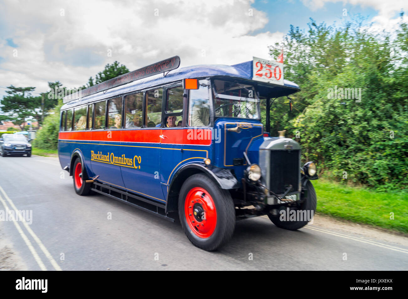 Oldtimer busse -Fotos und -Bildmaterial in hoher Auflösung – Alamy