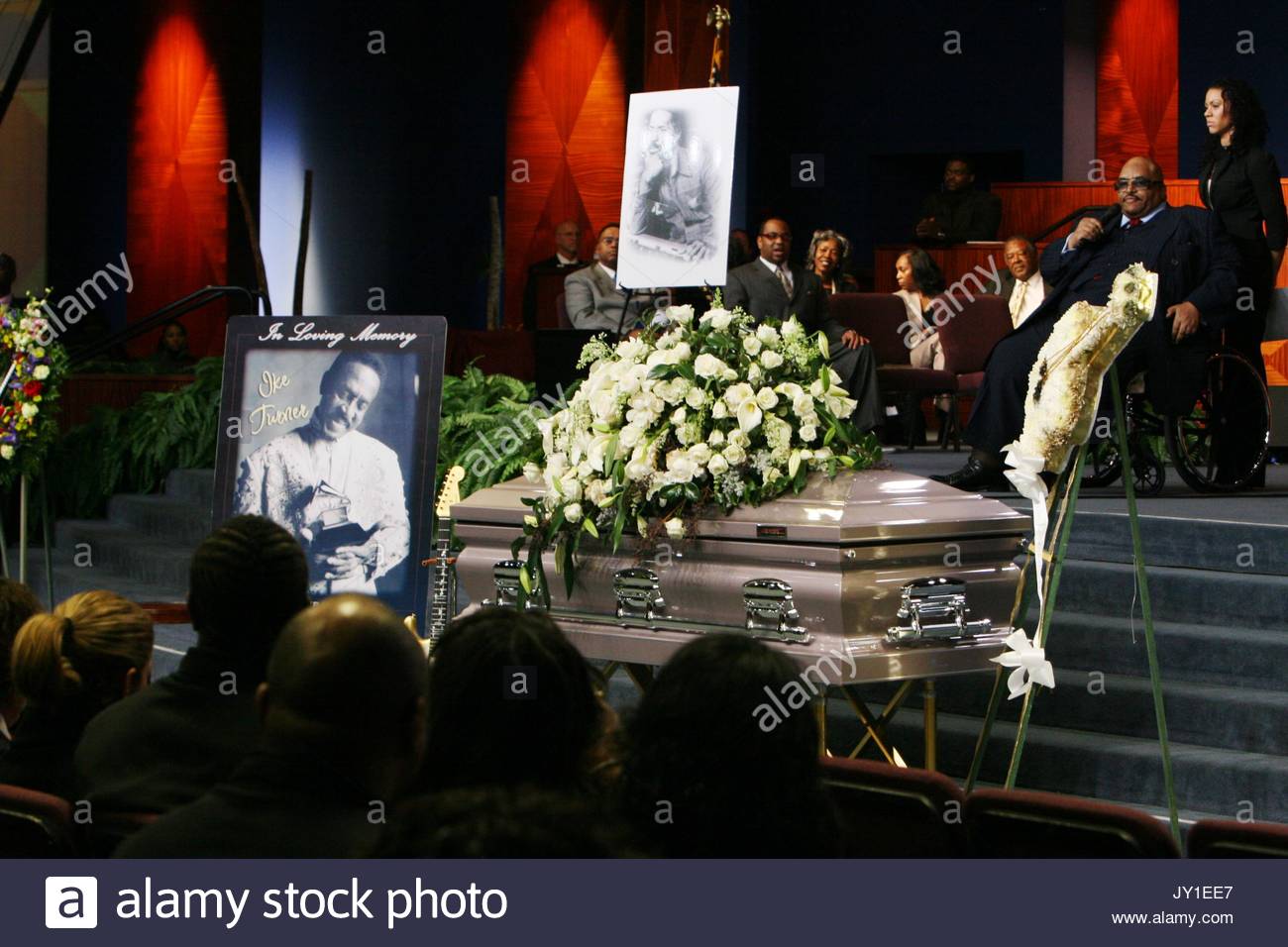 Funeral Casket Stockfotos & Funeral Casket Bilder - Alamy